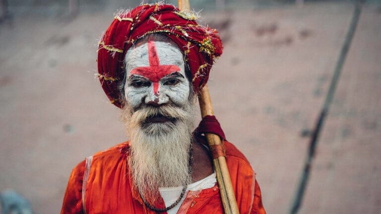 🔴 The Bindi Mystery: all about the Red Dot on the Forehead.